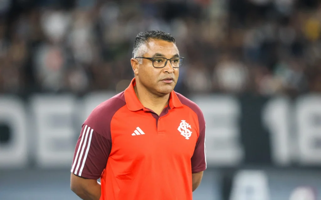 Roger Machado foi chamado pela Seleção Brasileira para disputar uma ...